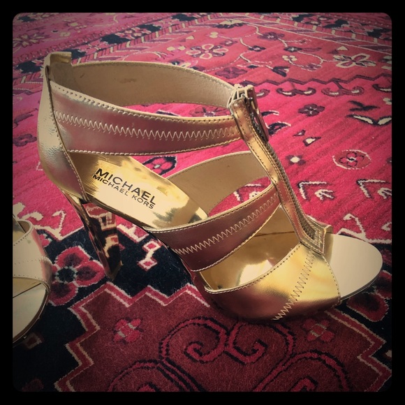 Michael Kors | Shoes | Michael Kors Stunning Gold Zipper Heels Size 75 ...
